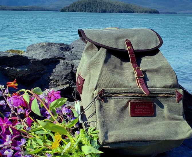 Knapsacks vs. Backpacks: Is There Really A Difference? – LeatherNeo